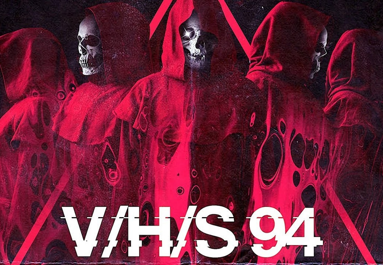 نقد فیلم VHS 94 - ترس با چاشنی خون و هیولا