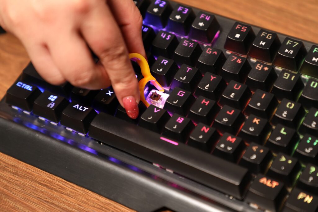 معرفی کیبورد مکانیکی گیمینگ اسکپتر مدل Sceptre KeyPro